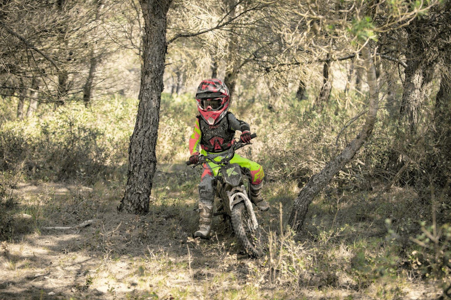 Kuberg - Young Hero Moto Eléctrica